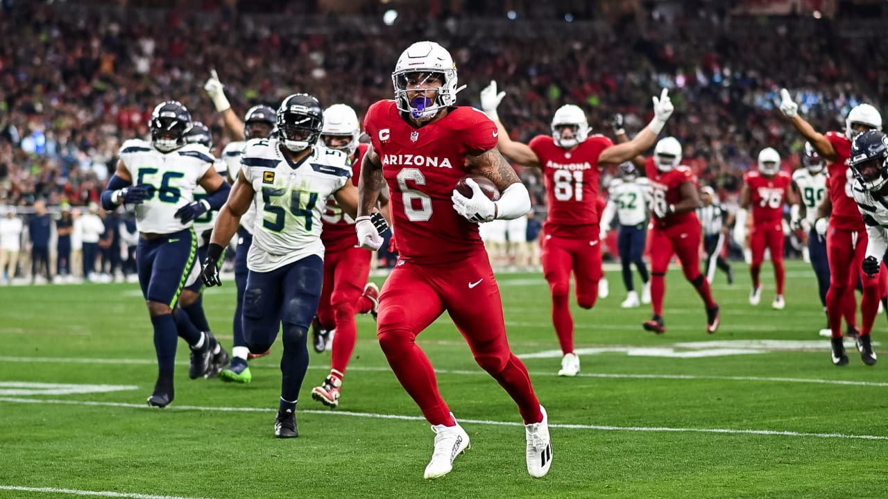 HIGHLIGHT: Conner Hits The Hole Hard And Wins Race To The Pylon