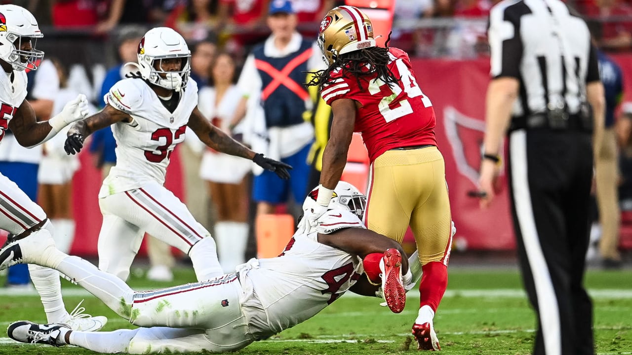 HIGHLIGHT: Luketa Sets The Edge And Drops Mason For 6-Yard Loss