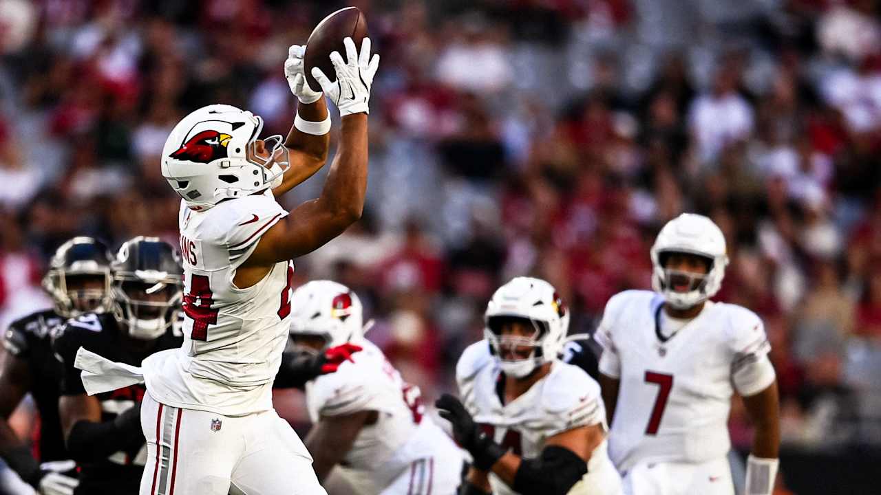 HIGHLIGHT: Jacoby Brissett Finds Elijah Higgins For 25-Yard Catch-And-Run