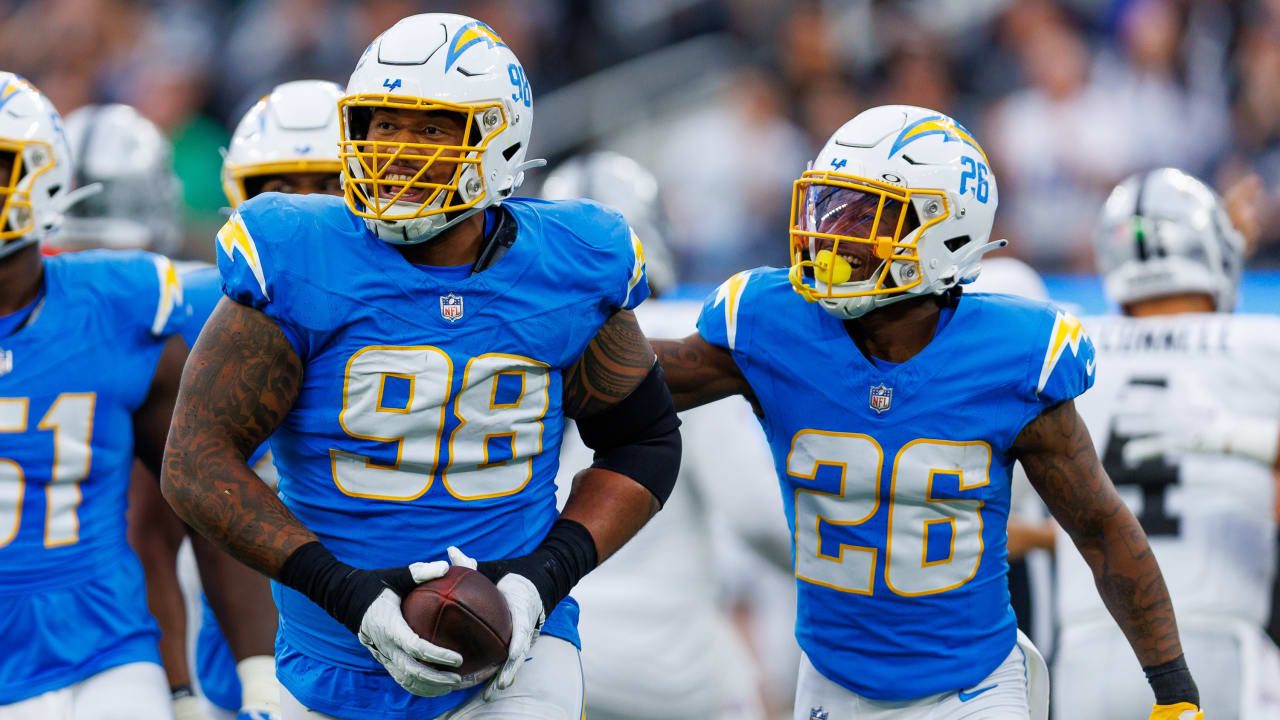 Best Photos of Chargers Free Agent Austin Johnson