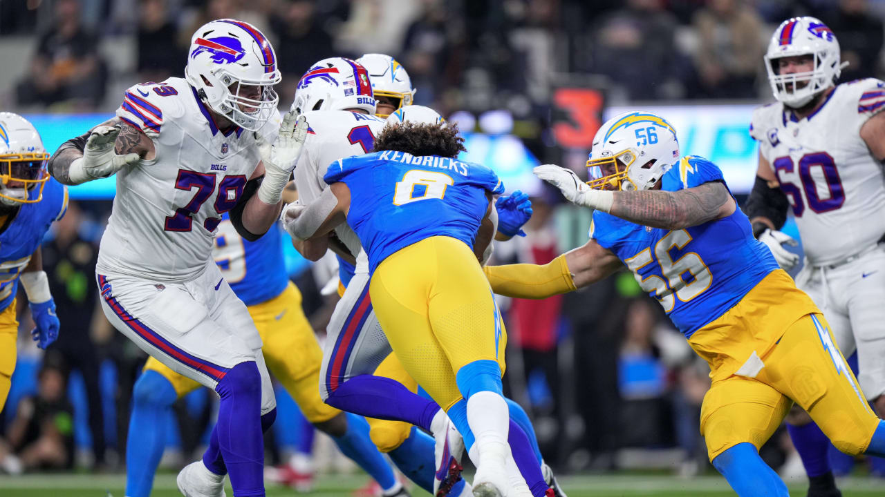 Khalil Mack Highlight: Khalil Mack Leads Convoy of Chargers Into Key ...