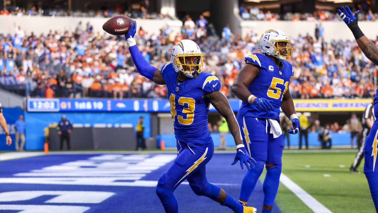 Michael Davis Highlight: Michael Davis Picks Off Russell Wilson's First ...