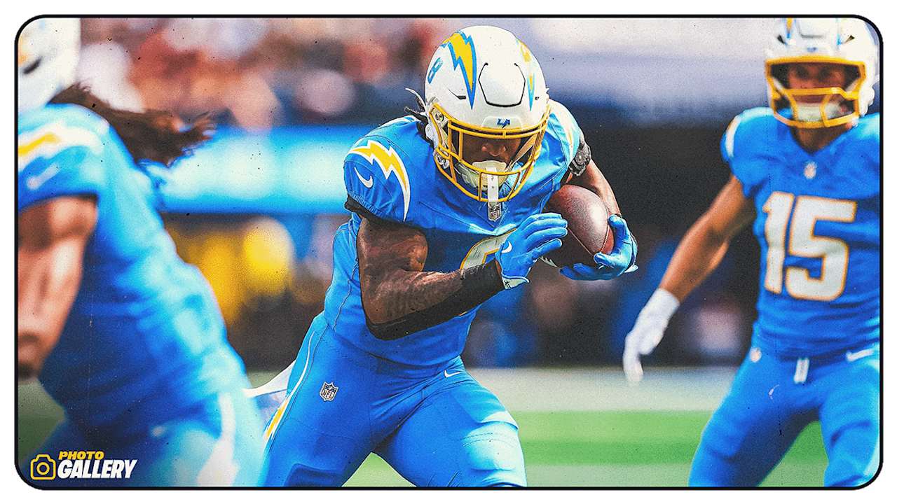 Photos: Commanders vs. Chargers Game Action