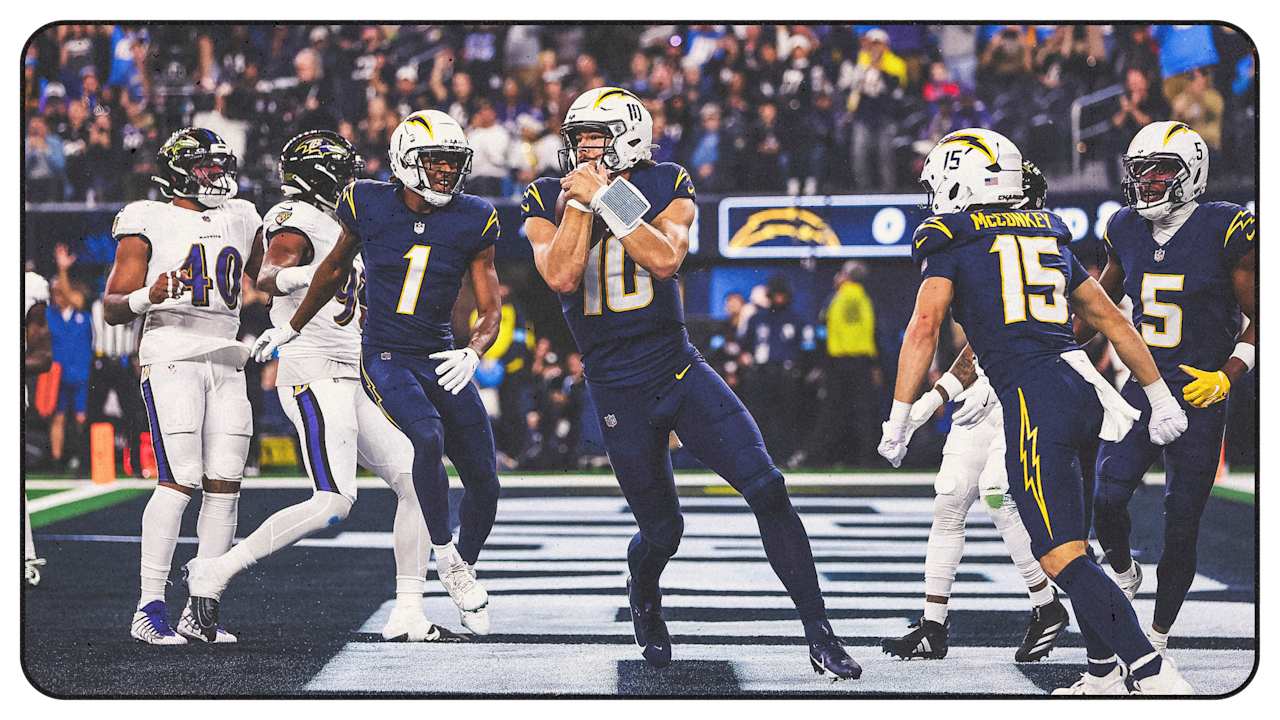 Justin Herbert Highlight: Rushing Touchdown