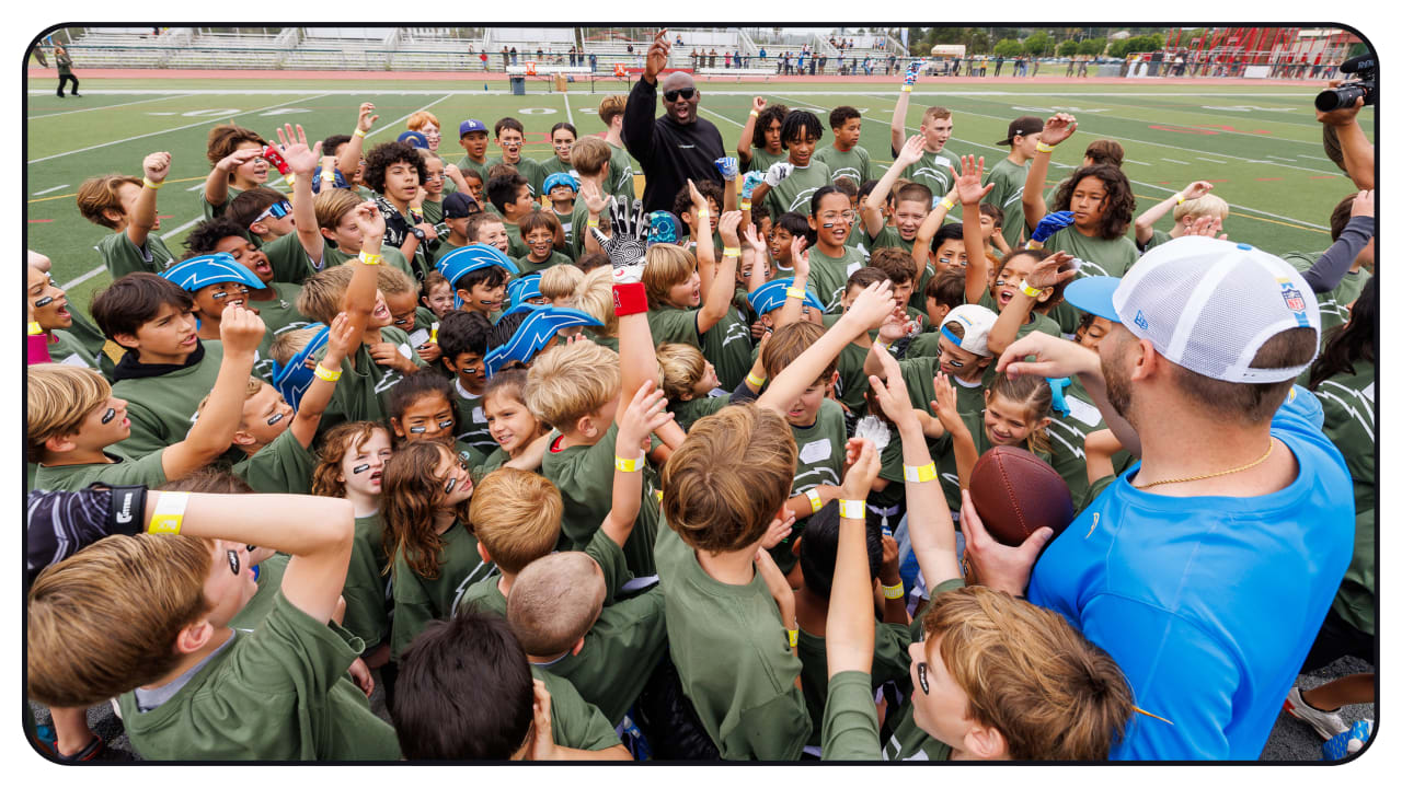Chargers Host Flag Football Clinic at Camp Pendleton