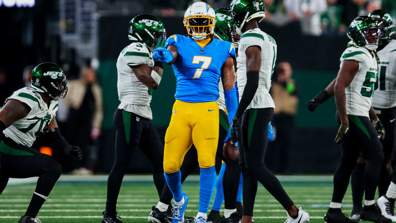 Gerald Everett Highlight: Gerald Everett is a Tackle-Breaking Machine ...