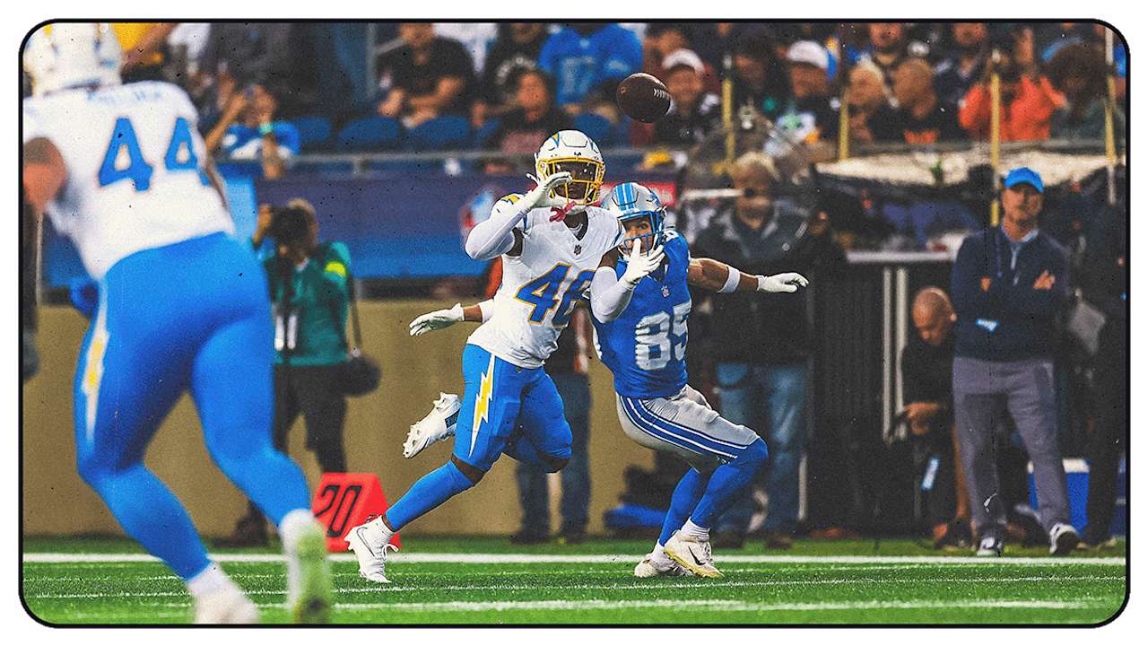 Nikko Reed Highlight: 60-Yard Interception Return