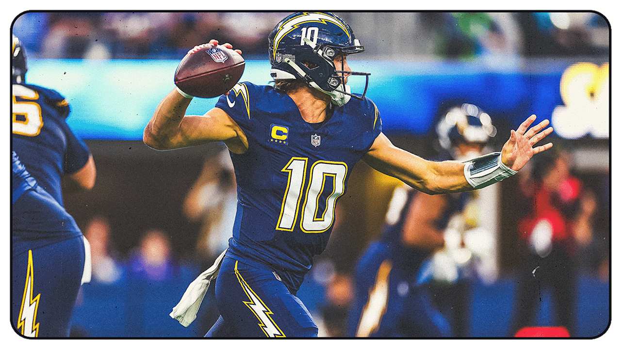 Justin Herbert Highlight: 8-yard Touchdown Pass to Oronde Gadsden