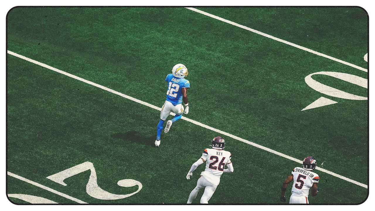 Derius Davis Highlight: 33-Yard Punt Return