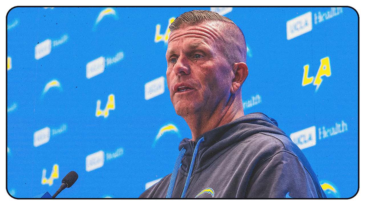 Press Conference: Andy Bischoff on Rookie Tight End Oronde Gadsden