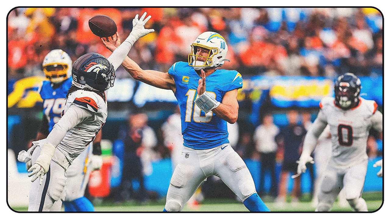 Justin Herbert Highlight: Touchdown Pass