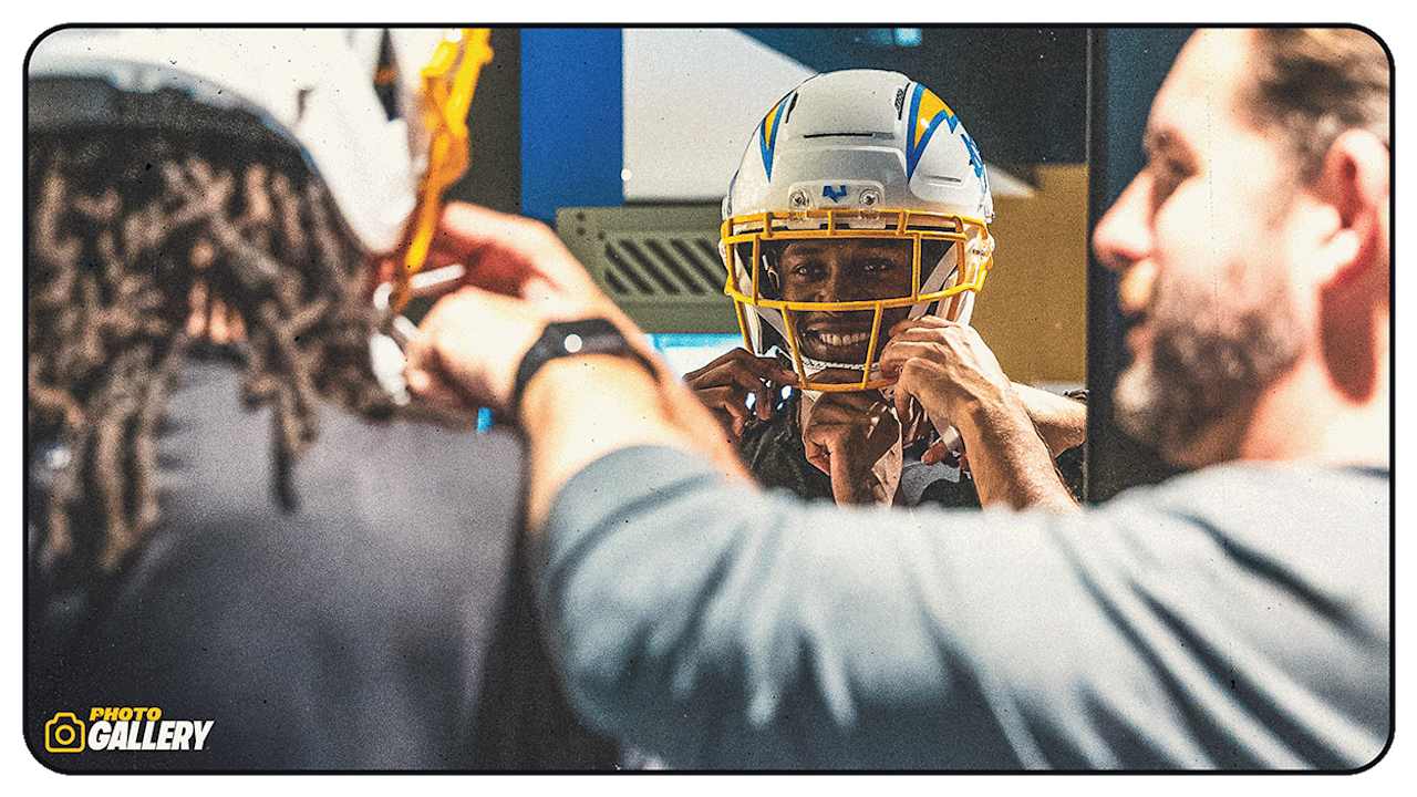 Photos: Rookies Gear Up for Minicamp