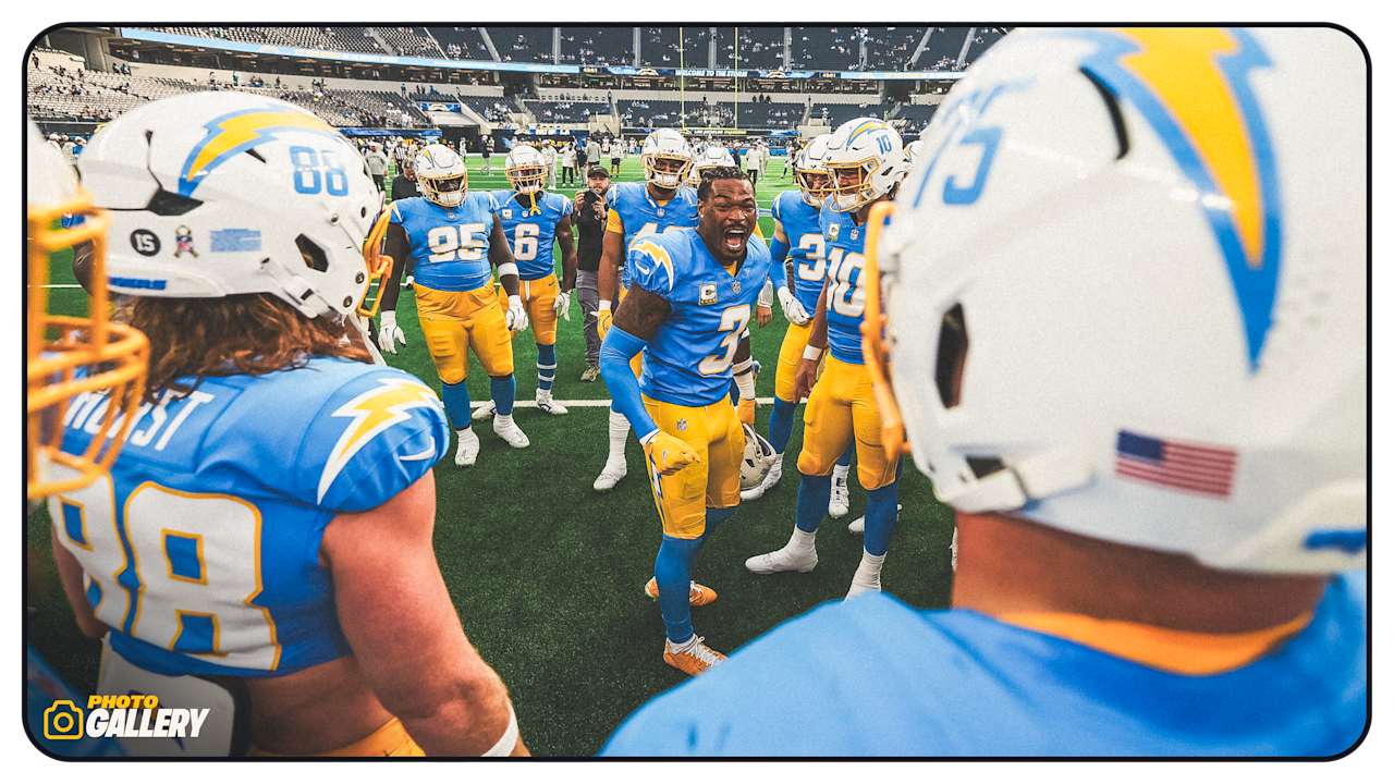 Photos: Titans vs. Chargers Pregame