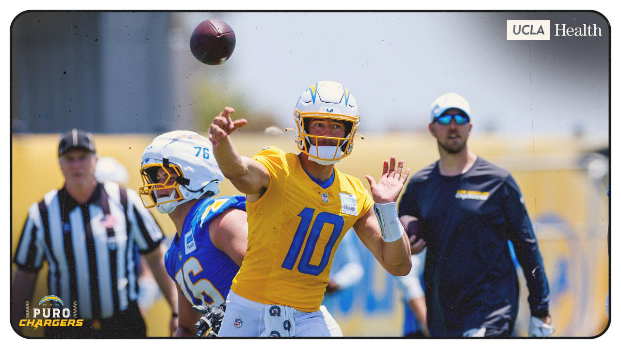 Reporte del Campamento: Justin Herbert Luce Élite en el Día 2