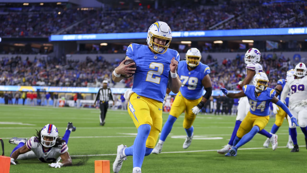 Easton Stick Highlight: Easton Stick With a 1-yard TD Rush to Increase ...