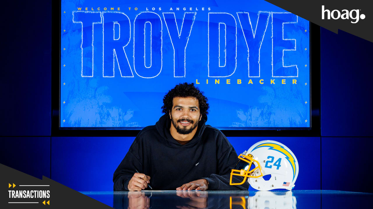 Los Angeles Chargers Sign Troy Dye