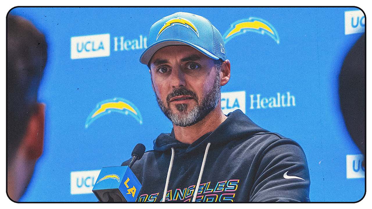 Press Conference: Jesse Minter on Defensive Performance Against the Vikings