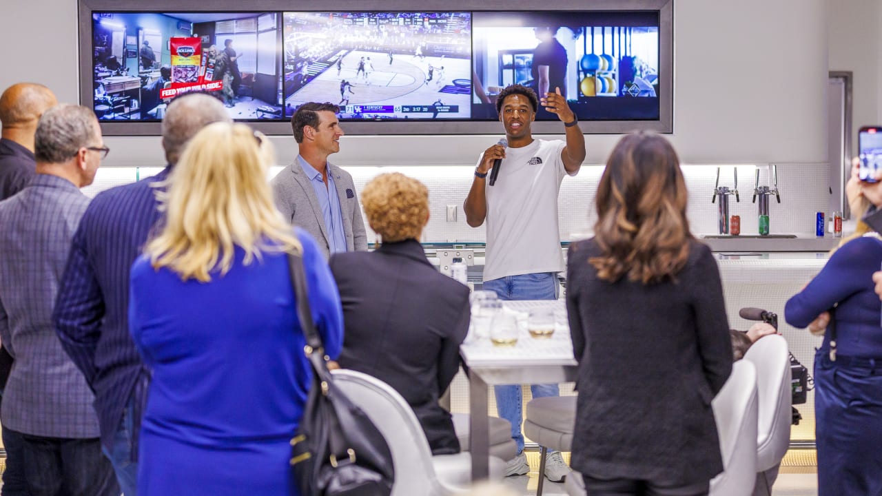 Chargers LUX Hosts Watch Party for the Tipoff of March Madness
