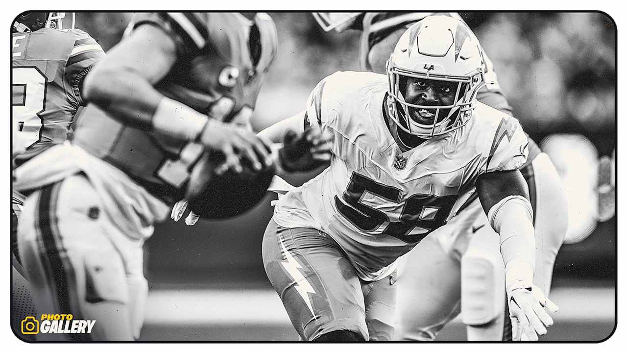 Bolts in B&W: Week 18 vs. Broncos