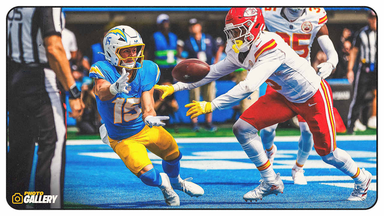 Top Shots: Chargers Week 4 Battle Against the Chiefs