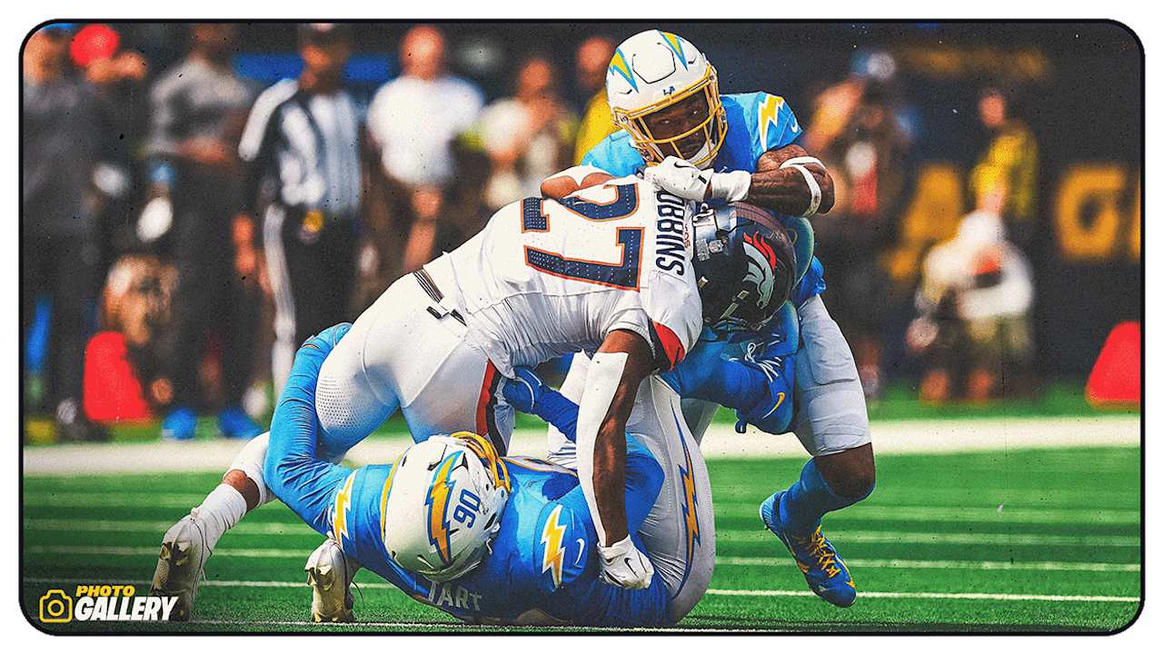 Photos: Broncos vs. Chargers Game Action