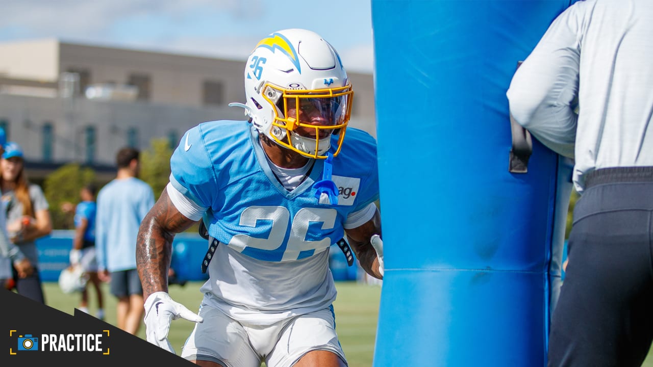 Chargers Continue Week 11 Practices