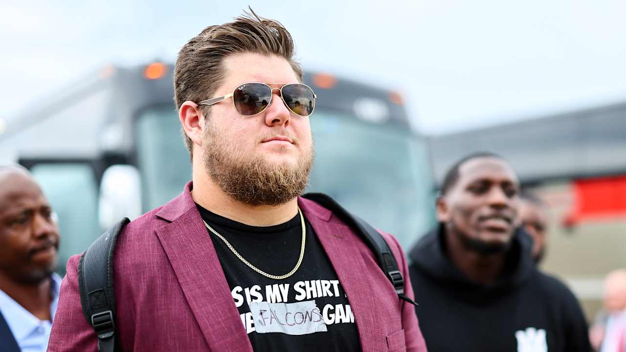 Photos: Chiefs Arrive in Atlanta for Week 3 vs. Falcons