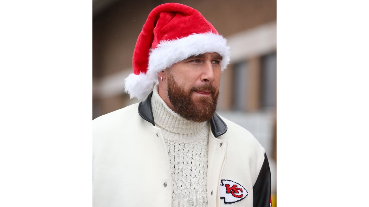 Photos: Chiefs Player Arrivals from Week 16 | Chiefs vs. Raiders