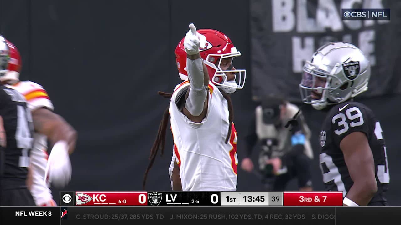 Wide Receiver DeAndre Hopkins' First Catch as a Chief Goes for 13-yard ...