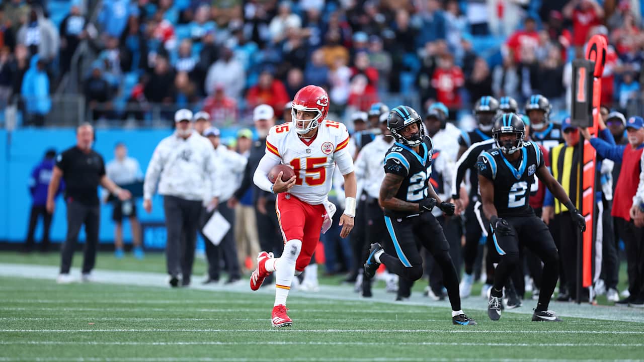 Chiefs Defeat Panthers, 30-27, Behind Walk-Off Field Goal