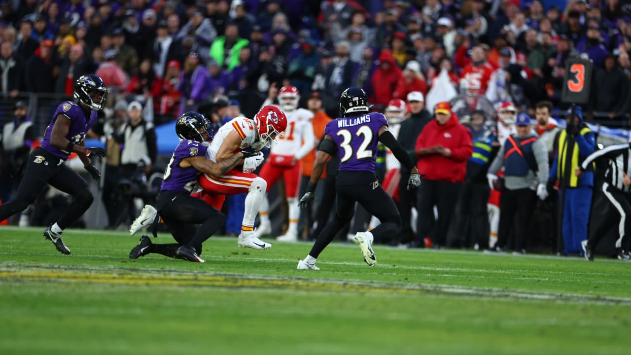 Kansas City Chiefs quarterback Patrick Mahomes' fastball pinpoints wide ...