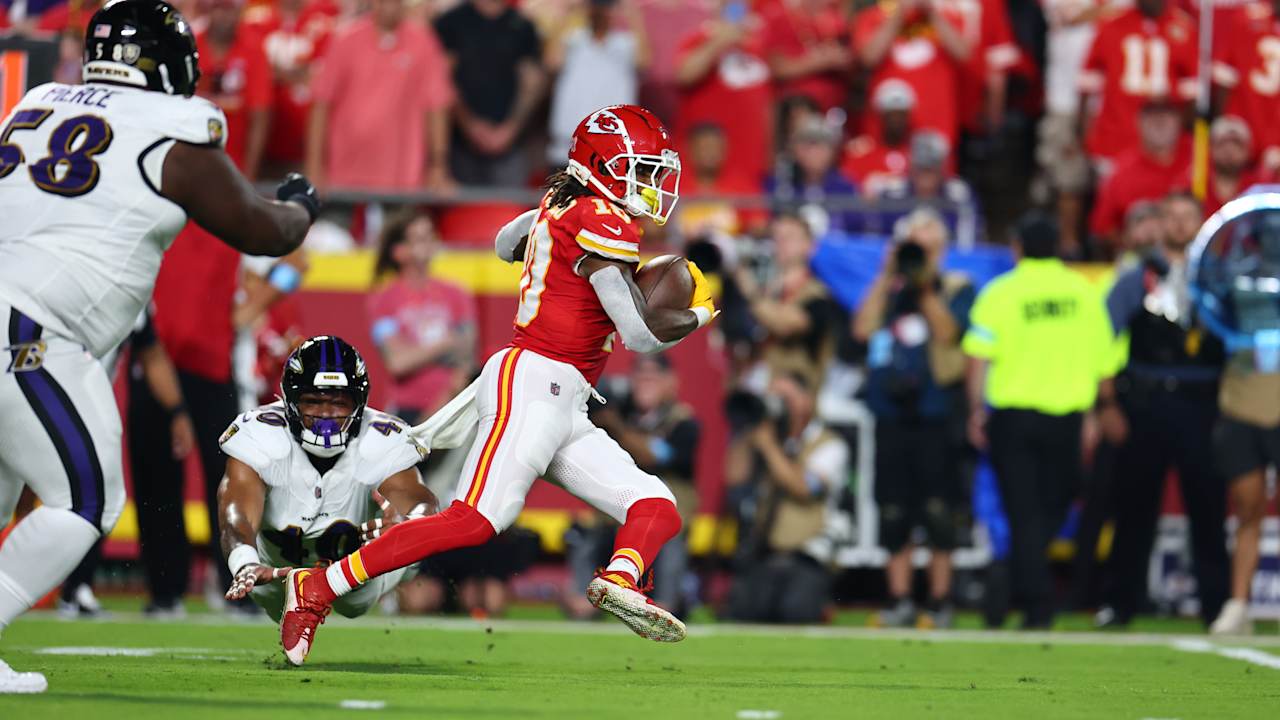 Kansas City Chiefs Running Back Isiah Pacheco's Juke Sparks 23-yard ...