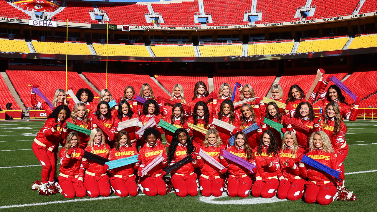 Photos: Chiefs Cheer and Entertainment from Week 14 vs. Bills