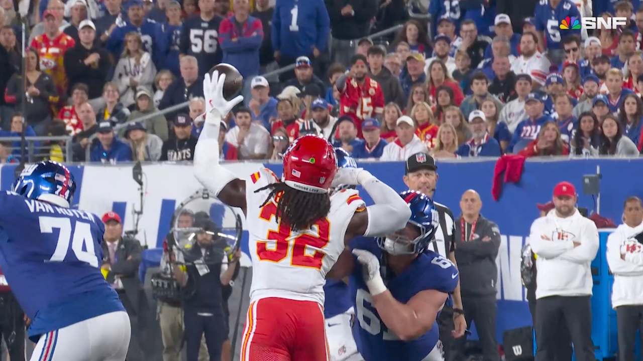 Kansas City Chiefs Linebacker Nick Bolton Knocks Down New York Giants ...