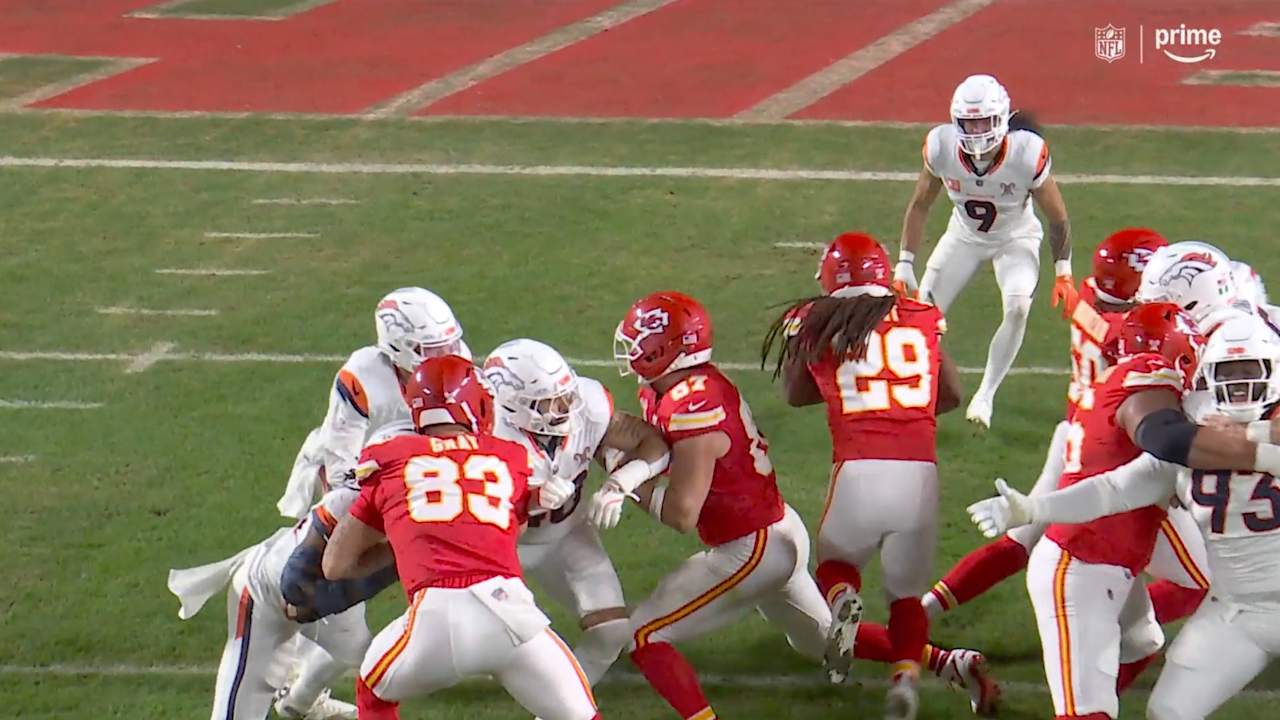 Kansas City Chiefs Running Back Kareem Hunt's 5-yard Gain Converts a ...