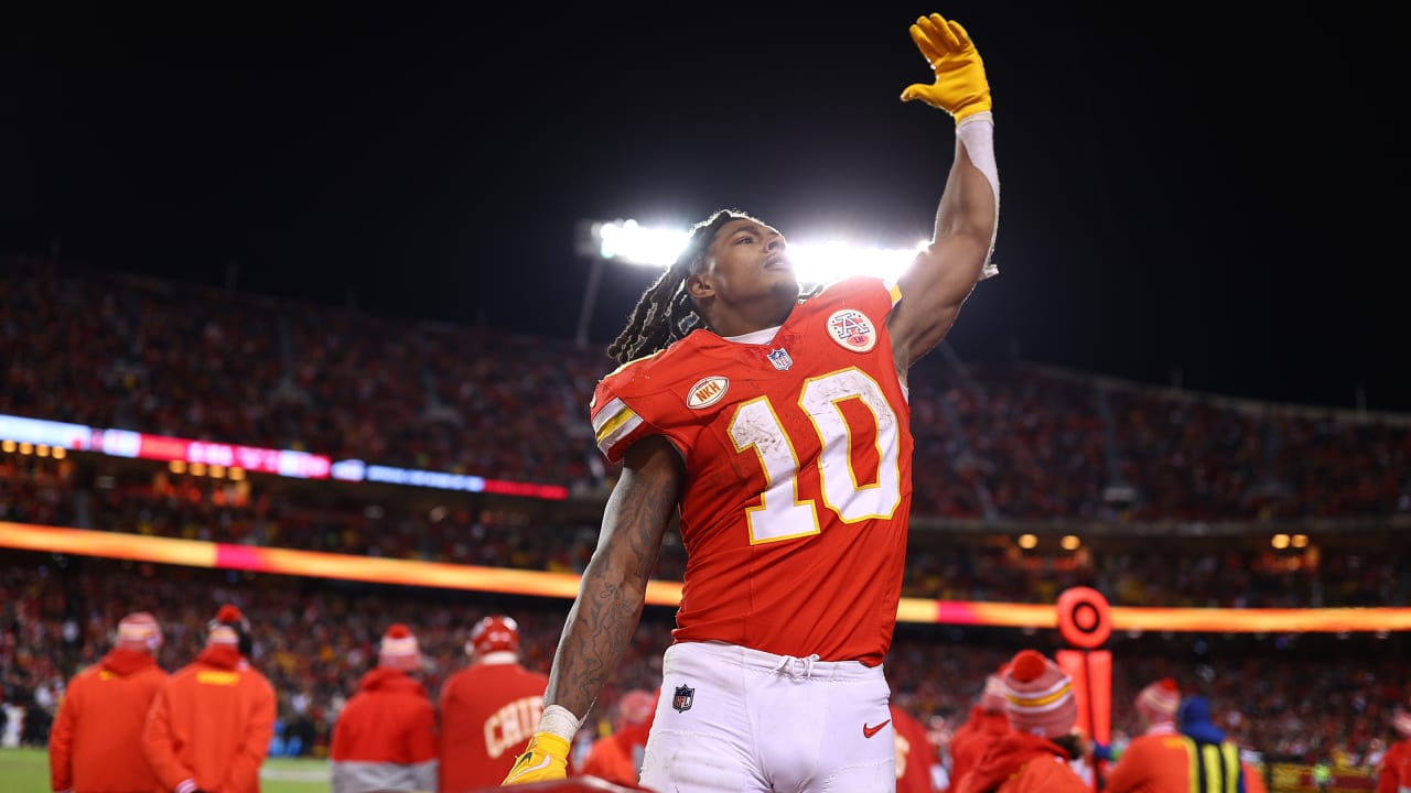 Photos: Game Action from Week 17 | Chiefs vs. Bengals