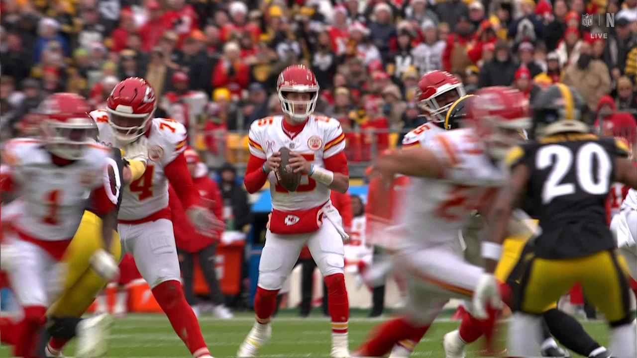 TOUCHDOWN: Kansas City Chiefs Quarterback Patrick Mahomes' Pass to Wide ...