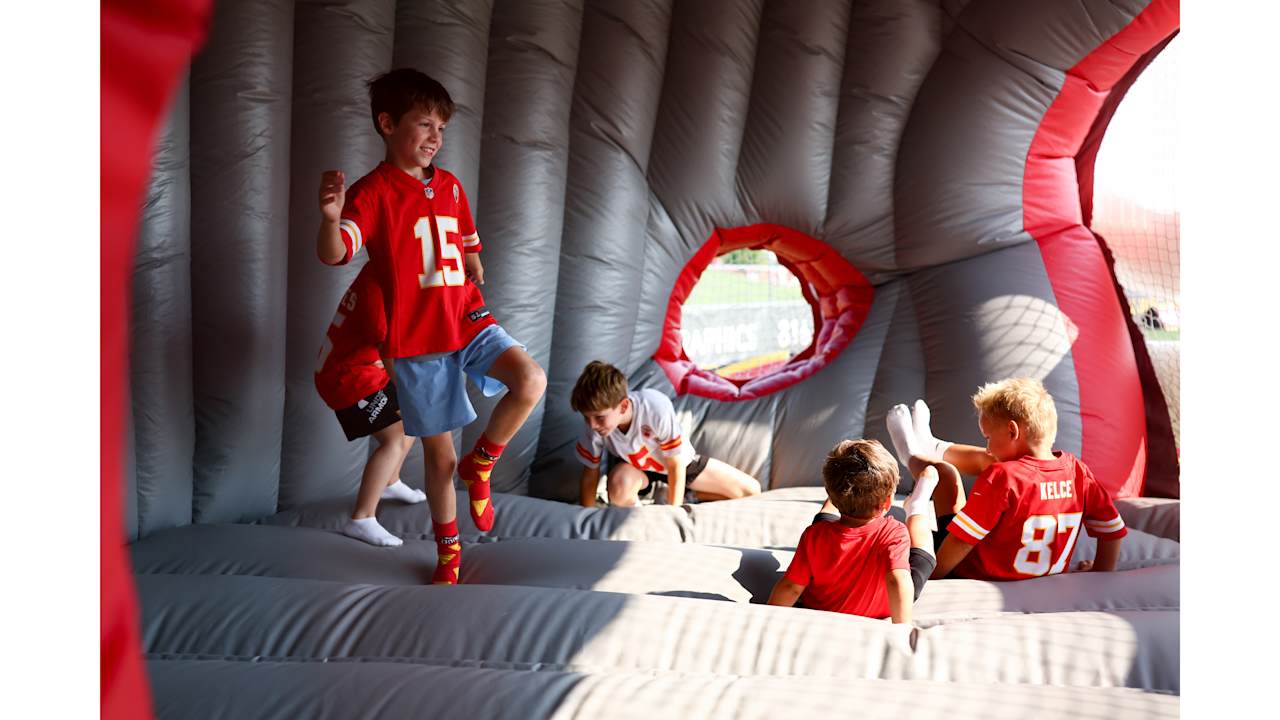 Photos: Family Fun Day at Training Camp