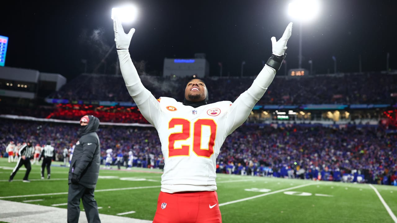 Photos: Game Action from Divisional Round | Chiefs vs. Bills