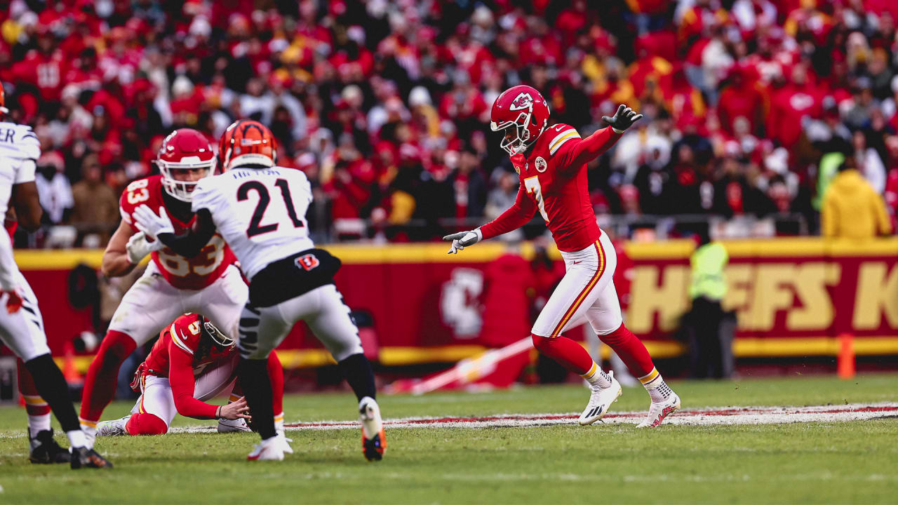 Harrison Butker's 54-yard field goal trims Bengals' lead