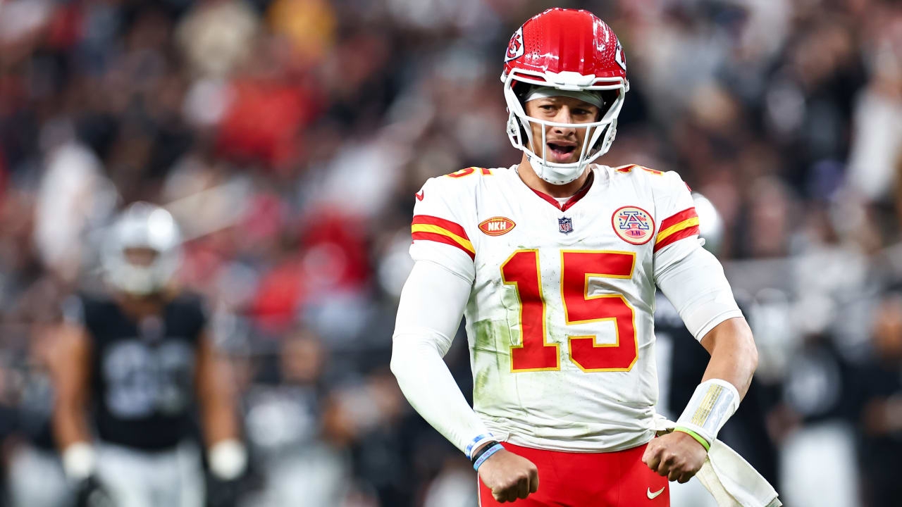 Patrick Mahomes Named AFC Offensive Player of the Week