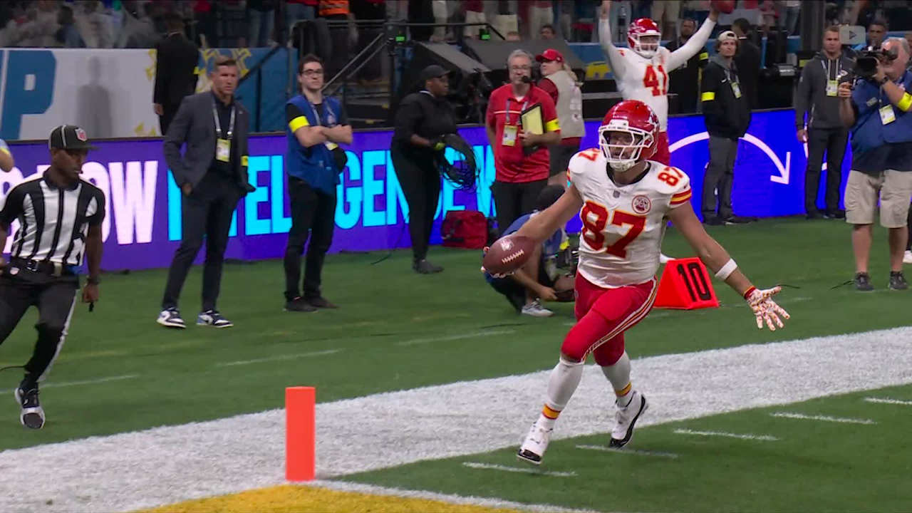37-yard Touchdown! Kansas City Chiefs Quarterback Patrick Mahomes and Tight End Travis Kelce ...