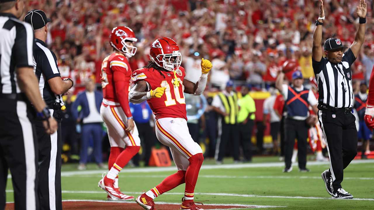 TOUCHDOWN: Running back Isiah Pacheco Surges Into the End Zone for Six
