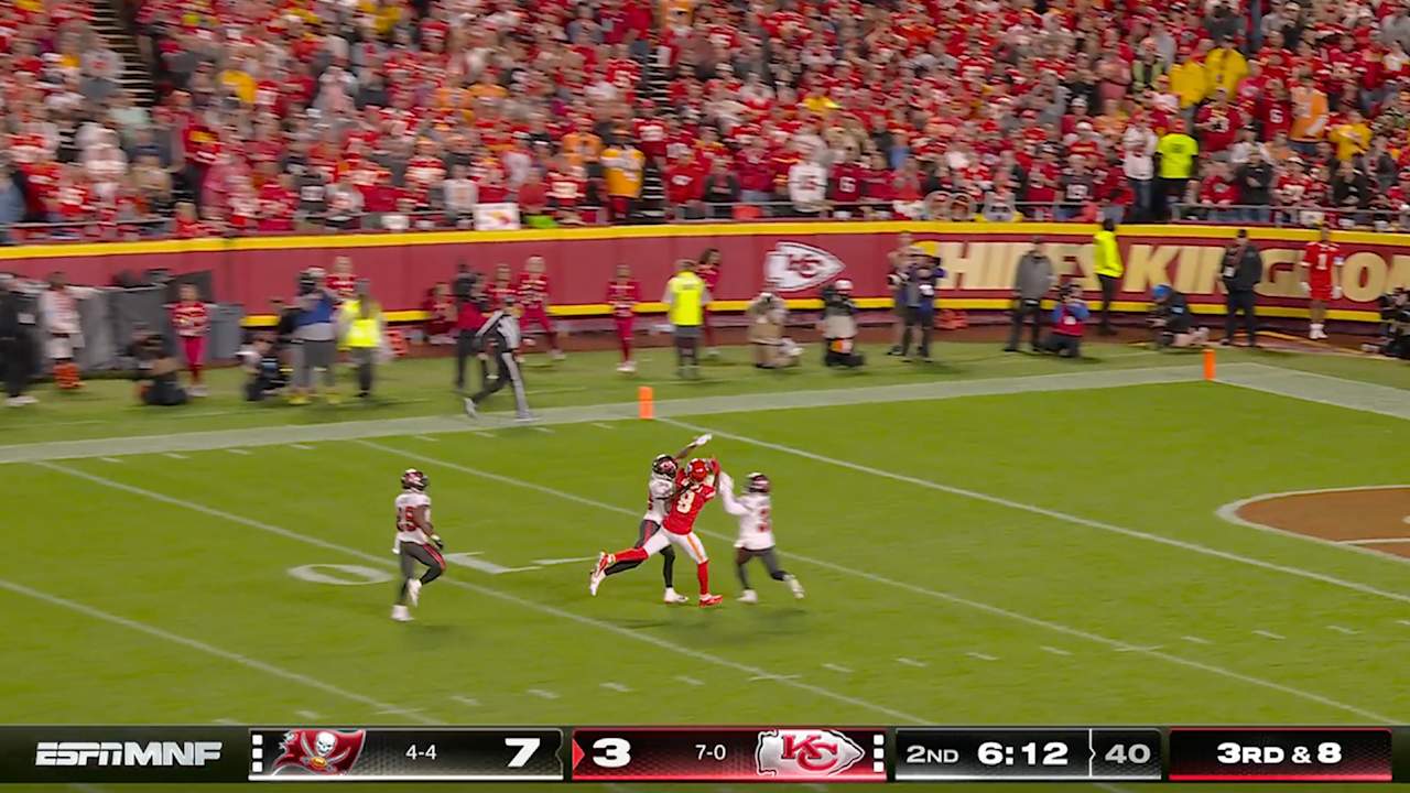 Kansas City Chiefs Wide Receiver DeAndre Hopkins' Secures 35-yard Deep ...