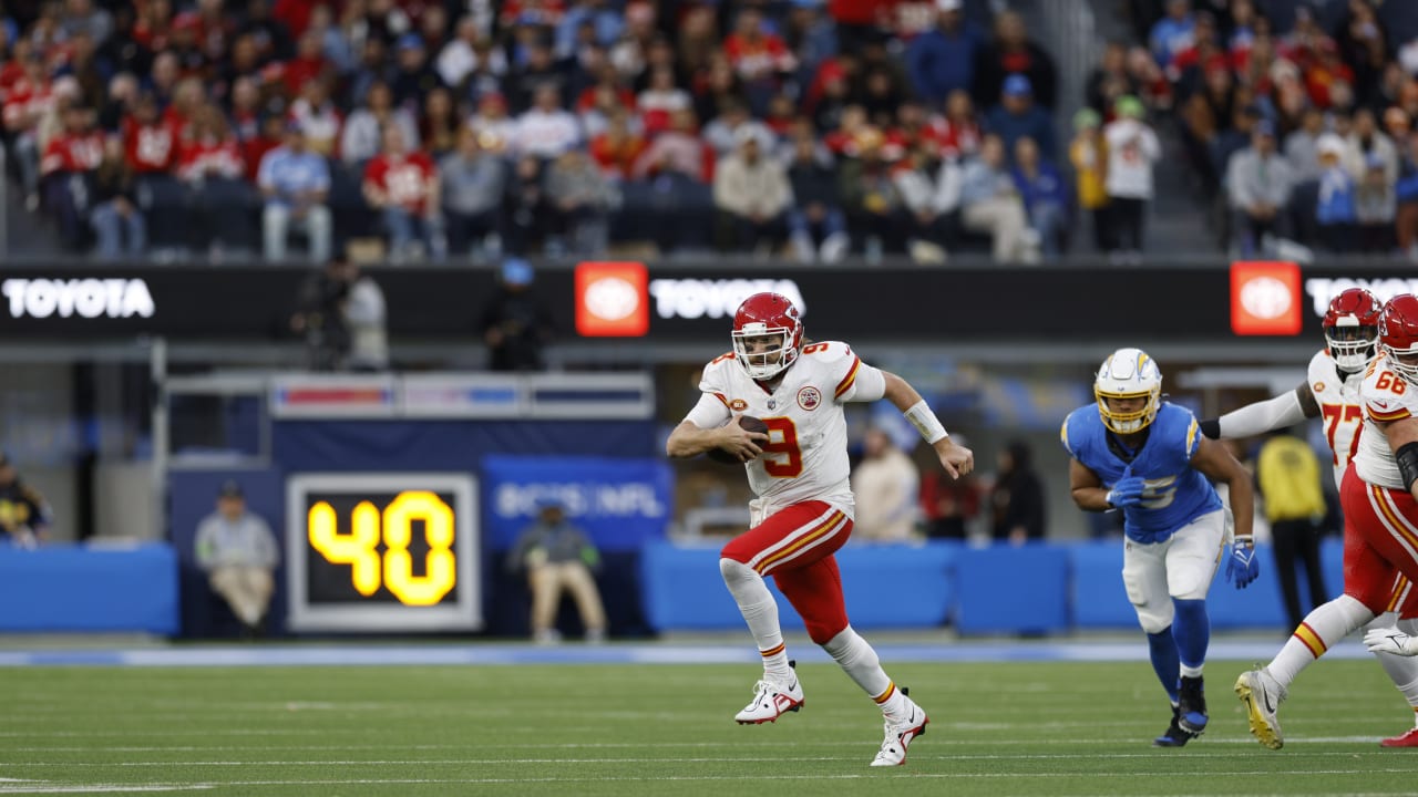 Blaine Gabbert's 25-Yard Burst Marks his Longest Carry Since 2015