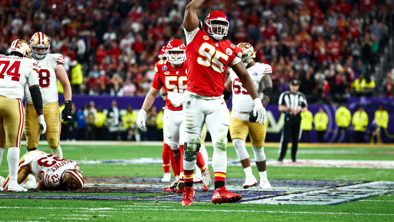 ESPN Ranks Chris Jones as the Top Defensive Tackle in the NFL