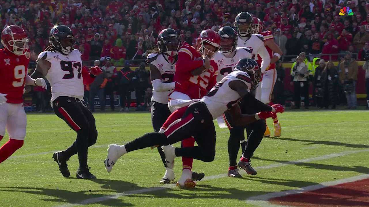 TOUCHDOWN: Chiefs Quarterback Patrick Mahomes rushes for a 15-yard Touchdown vs. Houston Texans