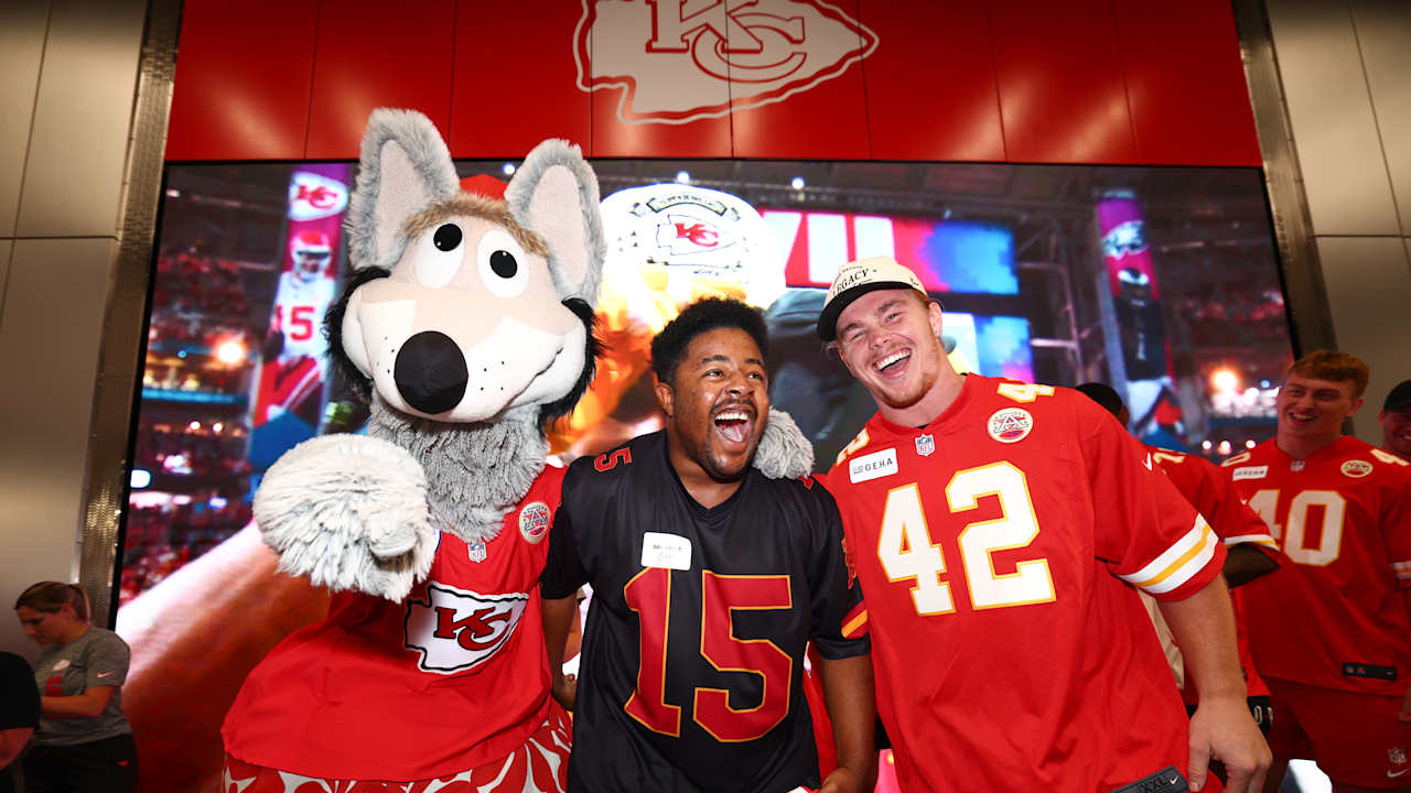 Photos: Chiefs Players and Ambassadors Host All Abilities Football Camp