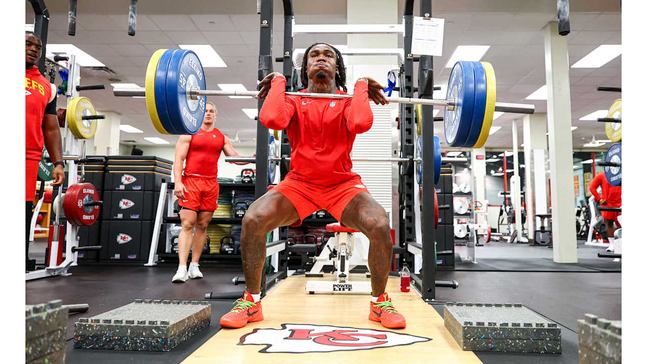 Photos: Chiefs in the Weight Room
