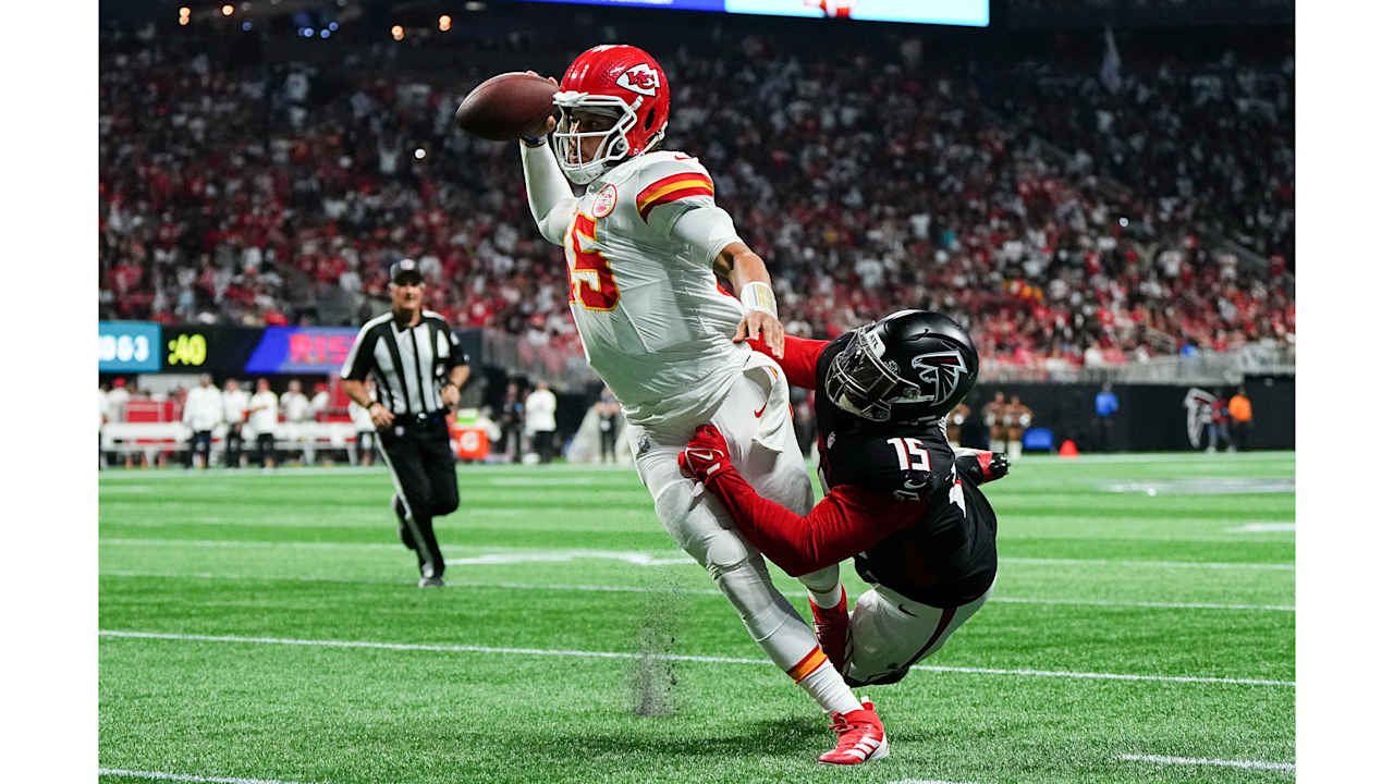 Photos: Game Action from Week 3 | Chiefs vs. Falcons